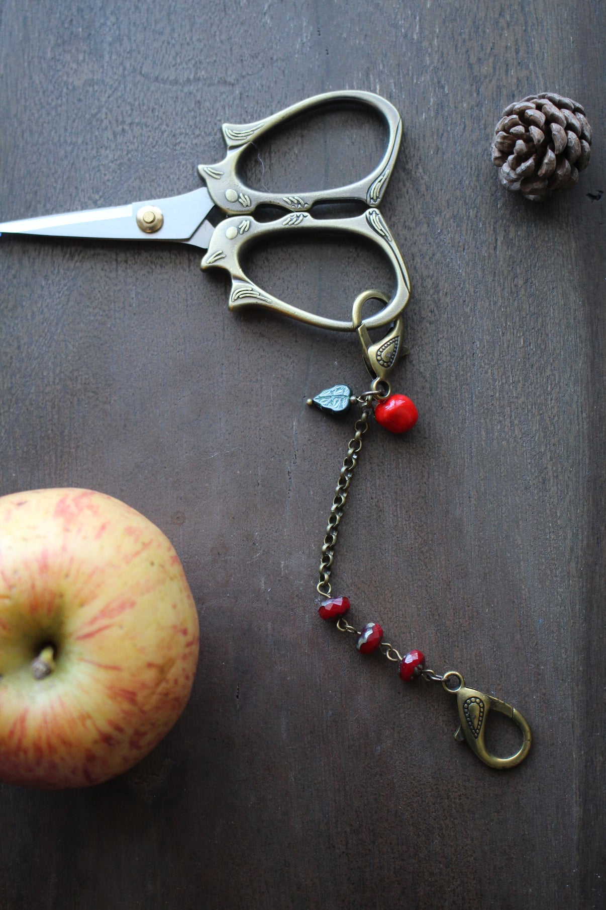 Harvest Apple Scissor Chain – Never Not Knitting
