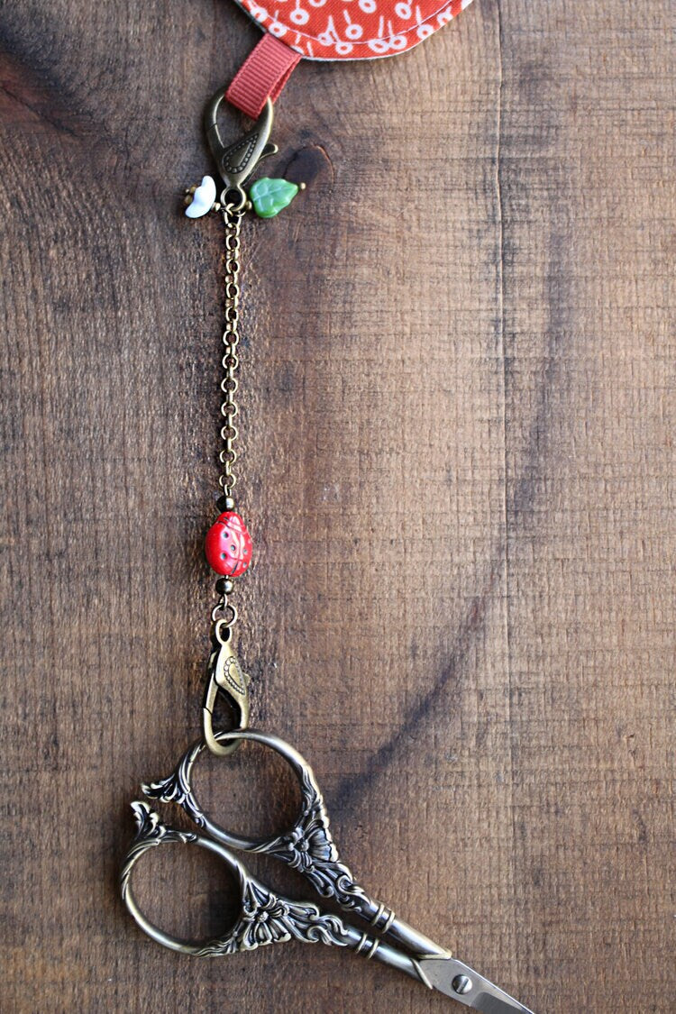 Ladybug Garden Scissor Chain – Never Not Knitting